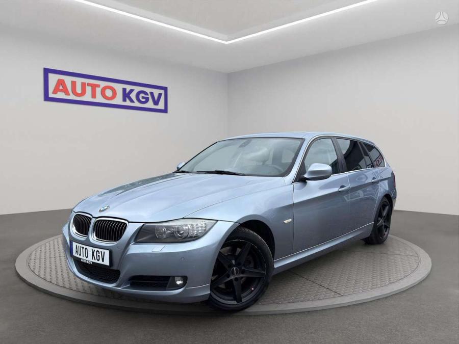 Blue BMW 330 2010 in Vilnius, with an engine capacity of 3.00 L and mileage of 319 thousand km for 6999 €, photo 1 on AUTOMOTO.COM.LV