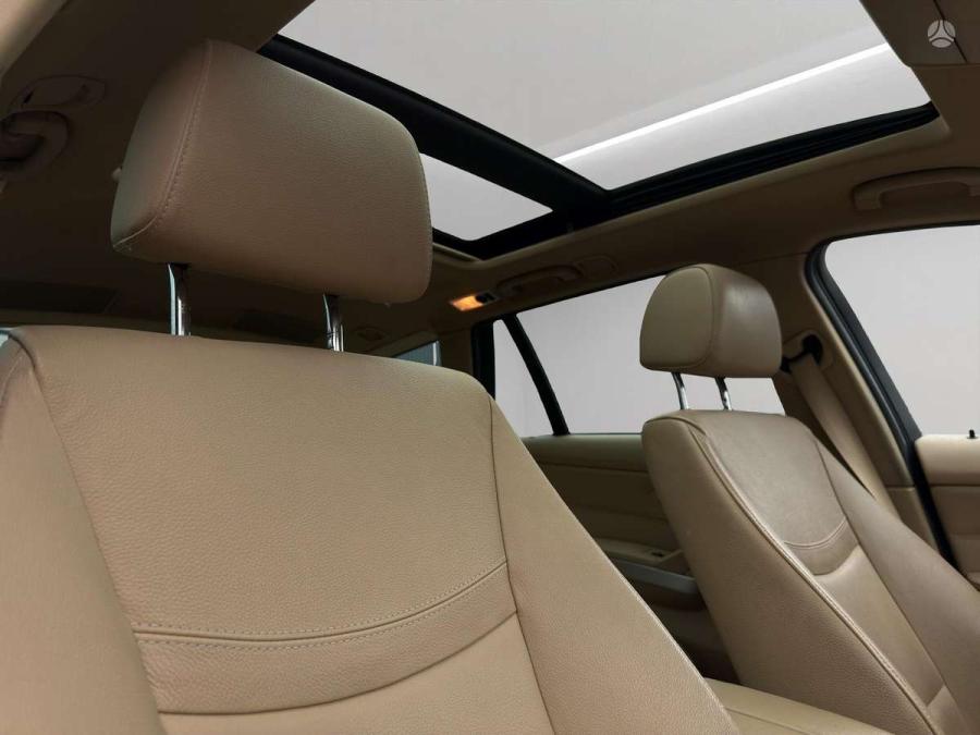 Blue BMW 330 2010 in Vilnius, with an engine capacity of 3.00 L and mileage of 319 thousand km for 6999 €, photo 10 on AUTOMOTO.COM.LV