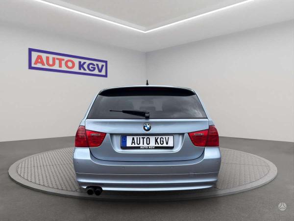 Zils BMW 330 2010 Viļņa, ar dzinēja tilpumu 3.00 L un nobraukumu 319 tūkst. km par 6999 €, foto 5 vietnē AUTOMOTO.COM.LV