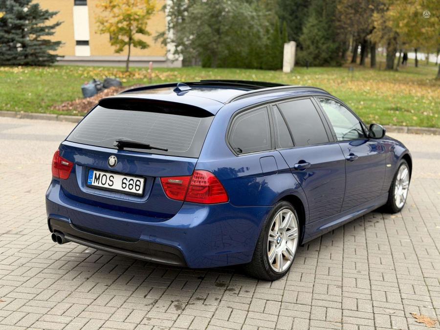 Blue BMW 330 2011 in Vilnius, with an engine capacity of 3.00 L and mileage of 279 thousand km for 5000 €, photo 5 on AUTOMOTO.COM.LV
