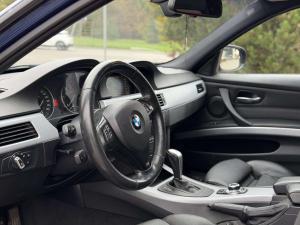 Blue BMW 330 2011 in Vilnius, with an engine capacity of 3.00 L and mileage of 279 thousand km for 5000 €, photo 9 on AUTOMOTO.COM.LV
