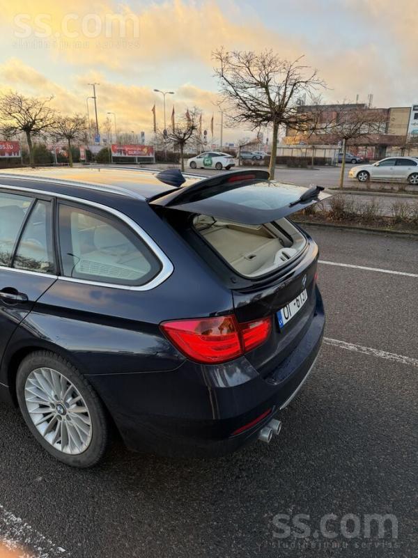 Blue BMW 330 2013 in Riga, with an engine capacity of 3.00 L and mileage of 245 thousand km for 9400 €, photo 9 on AUTOMOTO.COM.LV