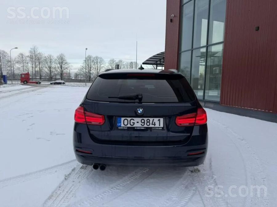 Blue BMW 330 2016 in Jelgava, with an engine capacity of 3.00 L and mileage of 270 thousand km for 11200 €, photo 4 on AUTOMOTO.COM.LV
