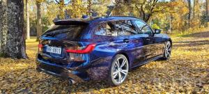 Blue BMW 330 2019 in Valmiera, with an engine capacity of 3.00 L and mileage of 184 thousand km for 26000 €, photo 4 on AUTOMOTO.COM.LV