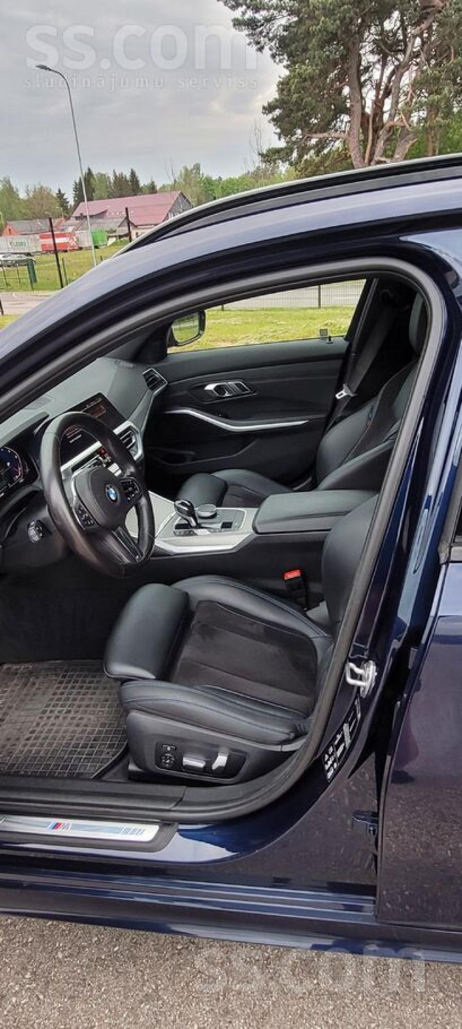 Blue BMW 330 2019 in Valmiera, with an engine capacity of 3.00 L and mileage of 184 thousand km for 26000 €, photo 9 on AUTOMOTO.COM.LV