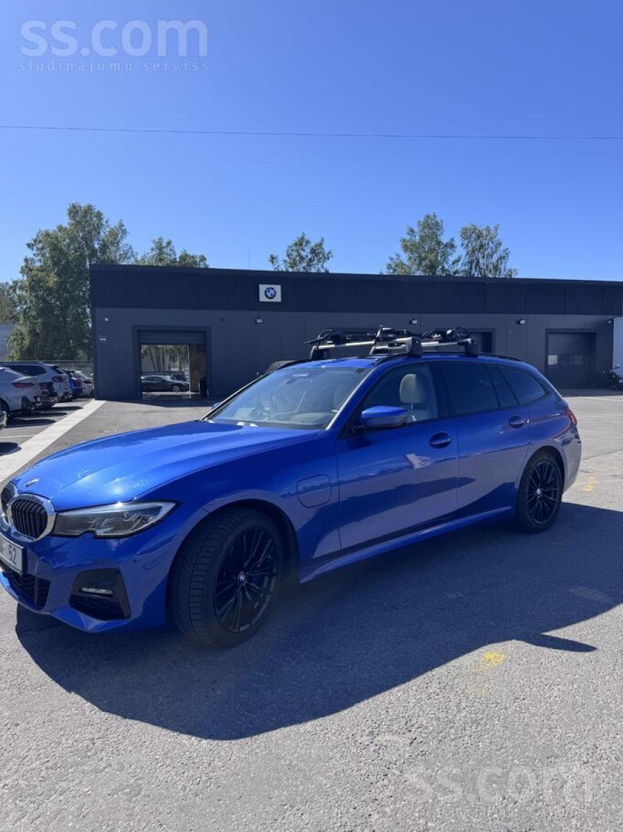 Blue BMW 330 2020 in Riga, with an engine capacity of 2.00 L and mileage of 122 thousand km for 27600 €, photo 18 on AUTOMOTO.COM.LV