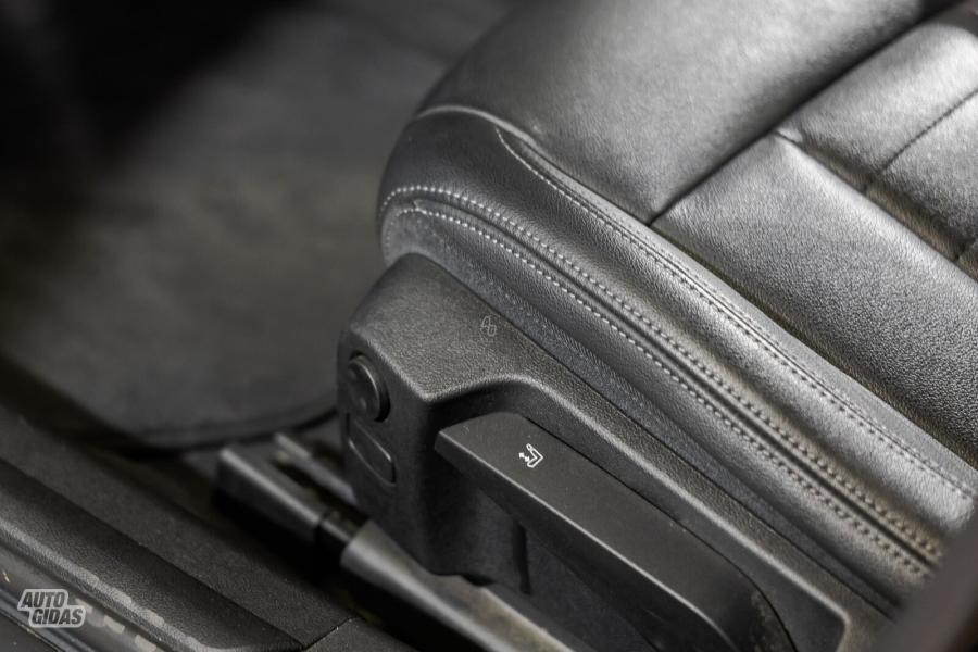 Zils BMW 330 2021 Viļņa, ar dzinēja tilpumu 2.00 L un nobraukumu 133 tūkst. km par 24441 €, foto 31 vietnē AUTOMOTO.COM.LV