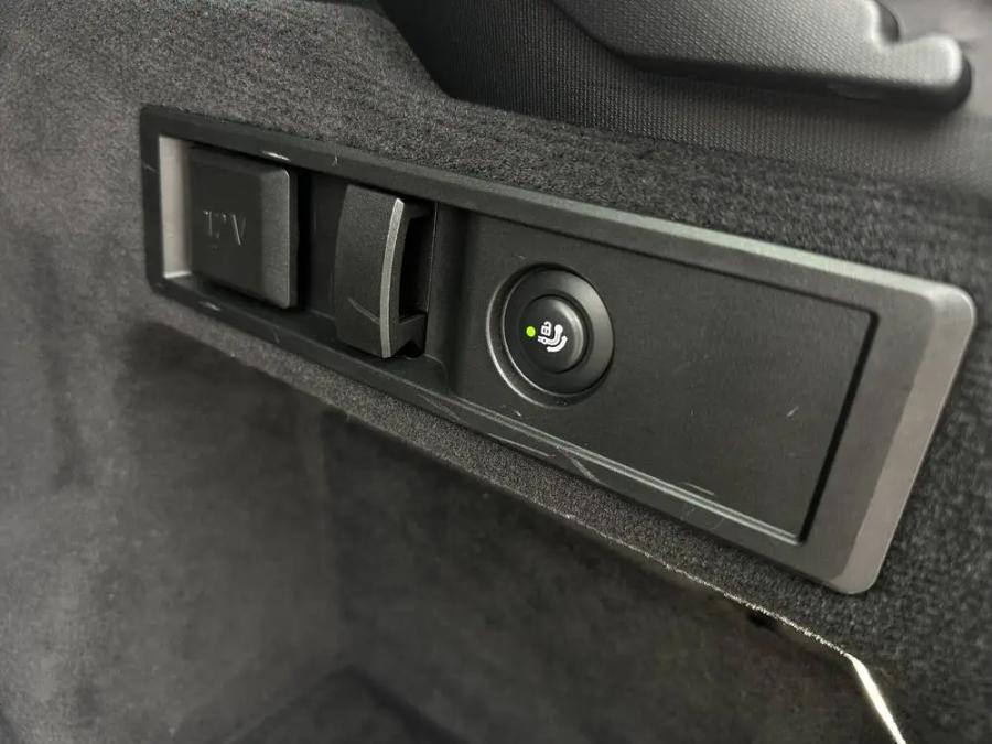 Zils BMW 330 2021 Jelgava, ar dzinēja tilpumu 2.00 L un nobraukumu 169 tūkst. km par 25300 €, foto 17 vietnē AUTOMOTO.COM.LV
