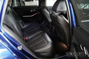 Zils BMW 330 2022 Rīga, ar dzinēja tilpumu 2.00 L un nobraukumu 194 tūkst. km par 21990 €, foto 15 vietnē AUTOMOTO.COM.LV