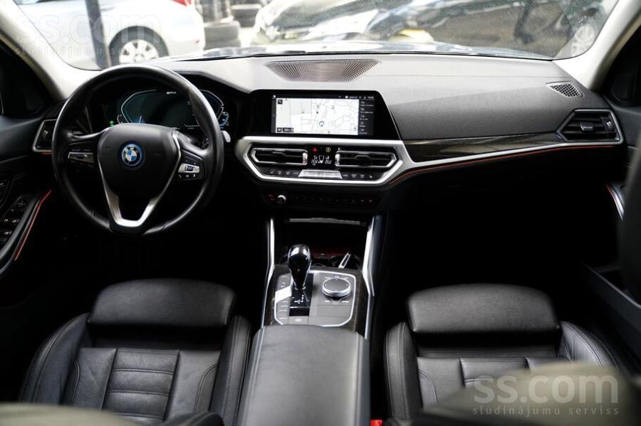 Zils BMW 330 2022 Rīga, ar dzinēja tilpumu 2.00 L un nobraukumu 194 tūkst. km par 21990 €, foto 20 vietnē AUTOMOTO.COM.LV