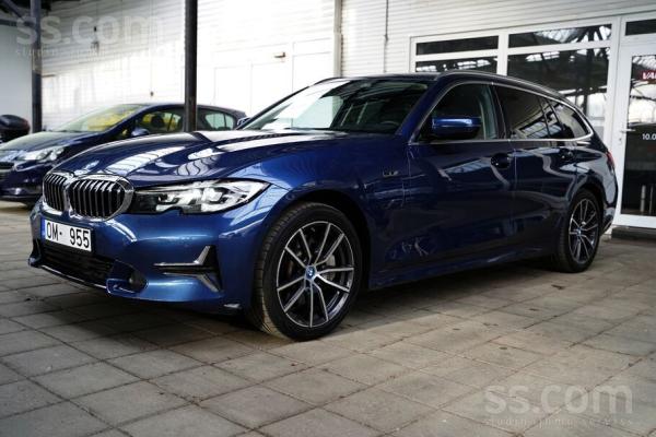 Blue BMW 330 2022 in Riga, with an engine capacity of 2.00 L and mileage of 194 thousand km for 21990 €, photo 2 on AUTOMOTO.COM.LV