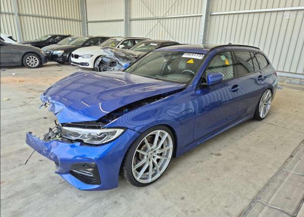 Blue BMW 330 2022 in Klaipeda, with an engine capacity of 2.00 L and mileage of 74 thousand km for 6900 €, photo 2 on AUTOMOTO.COM.LV