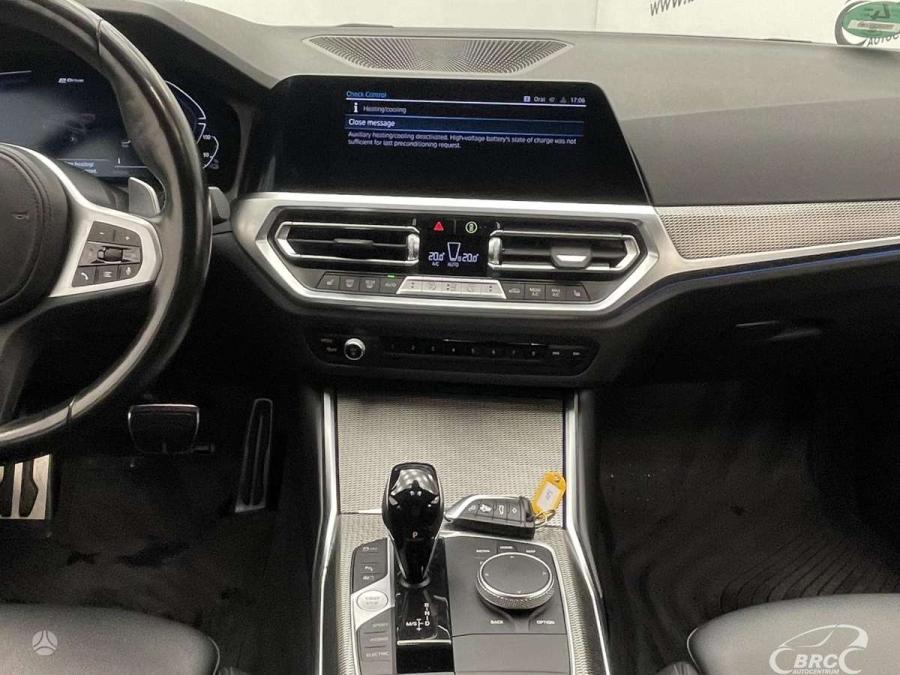 Blue BMW 330 2022 in Vilnius, with an engine capacity of 2.00 L and mileage of 186 thousand km for 22200 €, photo 17 on AUTOMOTO.COM.LV