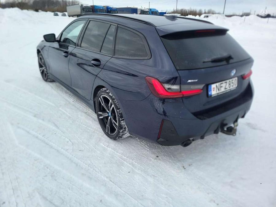 Zils BMW 330 2023 Panevēža, ar dzinēja tilpumu 2.00 L un nobraukumu 37 tūkst. km par 29500 €, foto 4 vietnē AUTOMOTO.COM.LV