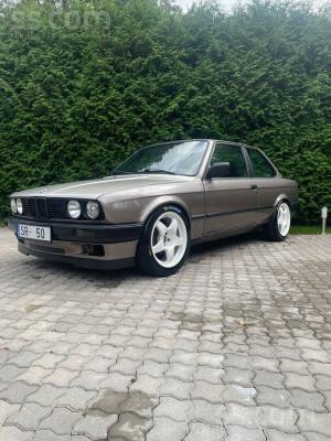 Коричневый БМВ 330 1988 в Рига, объемом двигателя 3.00 л и пробегом 200 тыс. км за 15500 €, фото 16 на AUTOMOTO.COM.LV