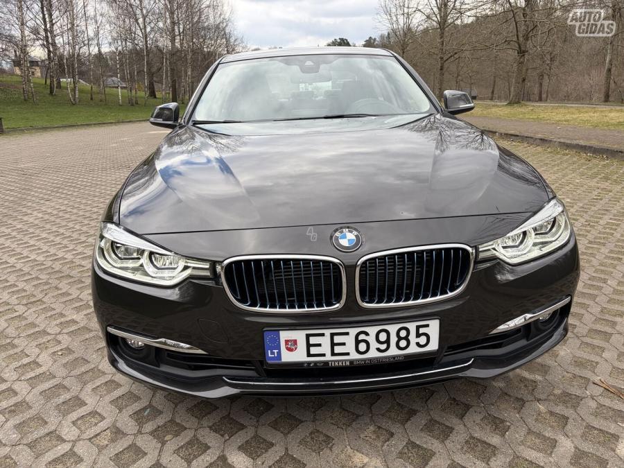 Brown BMW 330 2016 in Vilnius, with an engine capacity of 2.00 L and mileage of 119 thousand km for 14600 €, photo 7 on AUTOMOTO.COM.LV