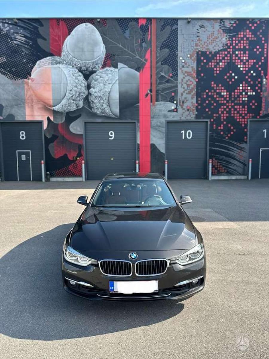 Brown BMW 330 2017 in Vilnius, with an engine capacity of 2.00 L and mileage of 223 thousand km for 13900 €, photo 8 on AUTOMOTO.COM.LV
