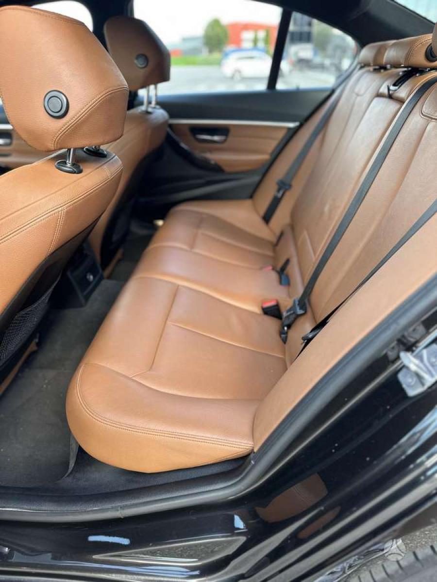 Brown BMW 330 2017 in Vilnius, with an engine capacity of 2.00 L and mileage of 223 thousand km for 13900 €, photo 15 on AUTOMOTO.COM.LV