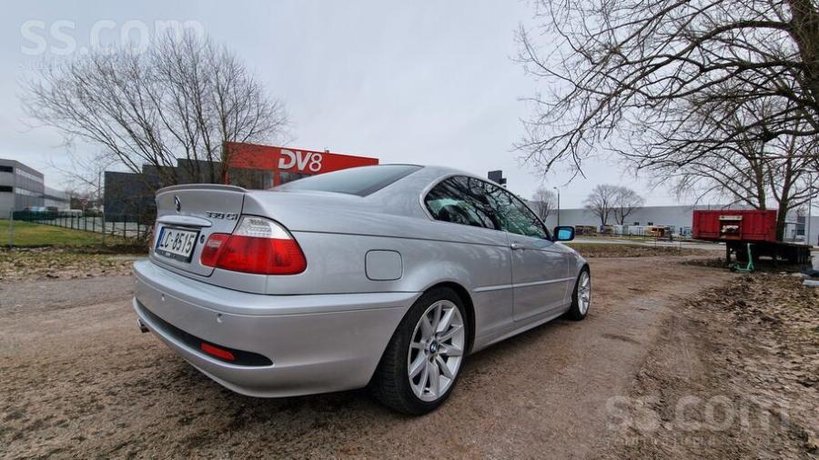 BMW 330 2003 in Riga, with an engine capacity of 3.00 L and mileage of 236 thousand km for 6500 €, photo 3 on AUTOMOTO.COM.LV