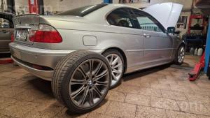 BMW 330 2003 in Riga, with an engine capacity of 3.00 L and mileage of 236 thousand km for 6500 €, photo 10 on AUTOMOTO.COM.LV