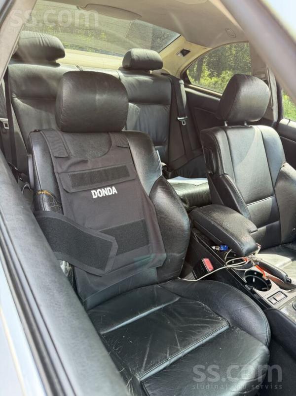 BMW 330 2003 Alūksne, ar dzinēja tilpumu 3.00 L un nobraukumu 240 tūkst. km par 3195 €, foto 7 vietnē AUTOMOTO.COM.LV