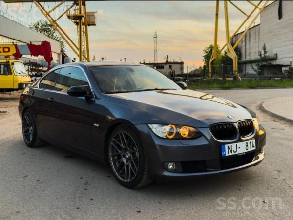 BMW 330 2007 Rīga, ar dzinēja tilpumu 3.00 L un nobraukumu 238 tūkst. km par 8300 €, foto 1 vietnē AUTOMOTO.COM.LV