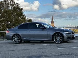 BMW 330 2007 in Riga, with an engine capacity of 3.00 L and mileage of 235 thousand km for 9000 €, photo 5 on AUTOMOTO.COM.LV