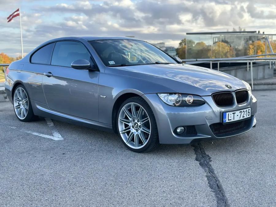BMW 330 2007 in Riga, with an engine capacity of 3.00 L and mileage of 235 thousand km for 9000 €, photo 6 on AUTOMOTO.COM.LV