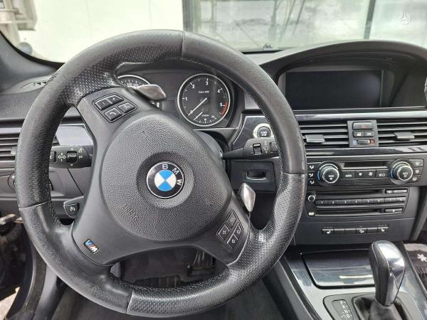 BMW 330 2008 in Vilnius, with an engine capacity of 2.99 L and mileage of 342 thousand km for 6900 €, photo 10 on AUTOMOTO.COM.LV