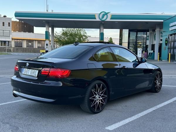 BMW 330 2008 in Tallinn, with an engine capacity of 3.00 L and mileage of 370 thousand km for 8500 €, photo 10 on AUTOMOTO.COM.LV