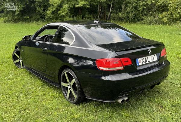 BMW 330 2008 in Vilnius, with an engine capacity of 3.00 L and mileage of 280 thousand km for 7800 €, photo 5 on AUTOMOTO.COM.LV
