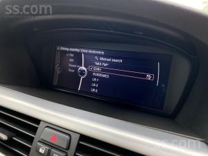 Green BMW 330 2009 in Jelgava, with an engine capacity of 3.00 L and mileage of 242 thousand km for 8550 €, photo 17 on AUTOMOTO.COM.LV