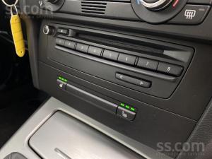 Green BMW 330 2009 in Jelgava, with an engine capacity of 3.00 L and mileage of 242 thousand km for 8550 €, photo 19 on AUTOMOTO.COM.LV