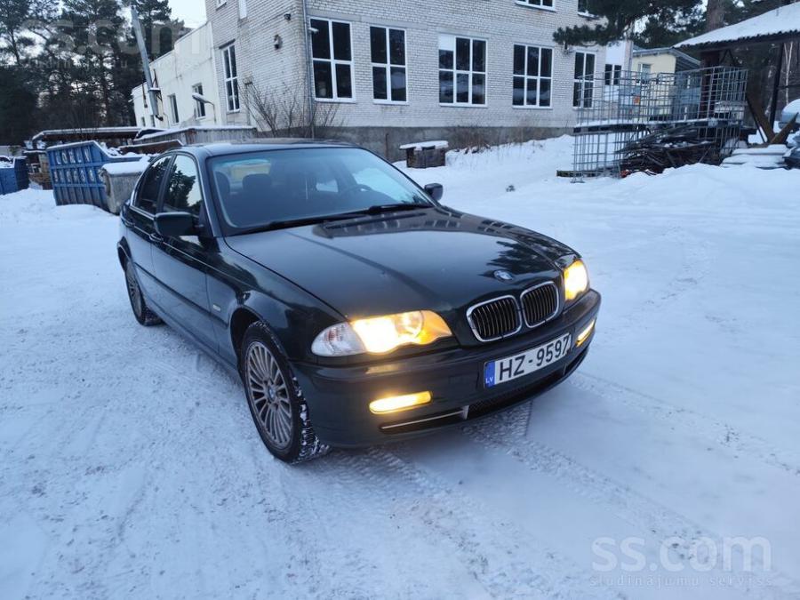 Green BMW 330 2000 in Riga, with an engine capacity of 3.00 L and mileage of 268 thousand km for 4000 €, photo 1 on AUTOMOTO.COM.LV