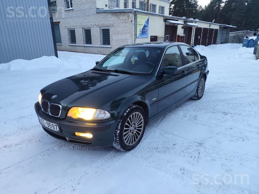 Green BMW 330 2000 in Riga, with an engine capacity of 3.00 L and mileage of 268 thousand km for 4000 €, photo 2 on AUTOMOTO.COM.LV