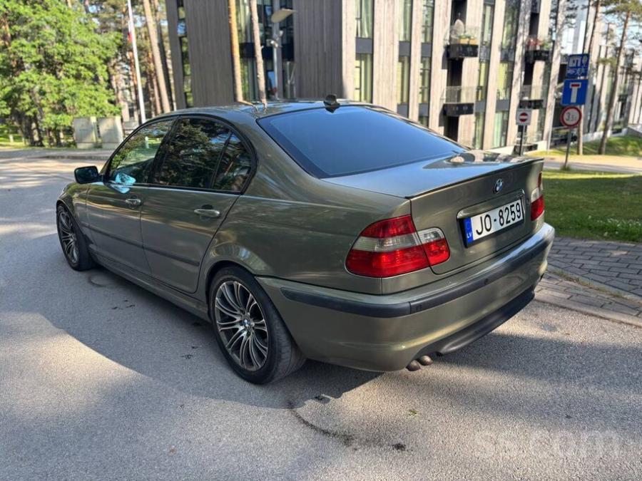 Green BMW 330 2003 in Riga, with an engine capacity of 3.00 L and mileage of 343 thousand km for 3700 €, photo 3 on AUTOMOTO.COM.LV
