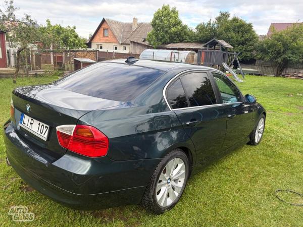 Green BMW 330 2008 in Salcininkai, with an engine capacity of 3.00 L and mileage of 315 thousand km for 4500 €, photo 5 on AUTOMOTO.COM.LV