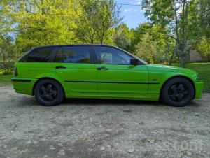 Green BMW 330 2000 in Riga, with an engine capacity of 3.00 L and mileage of 436 thousand km for 1800 €, photo 6 on AUTOMOTO.COM.LV