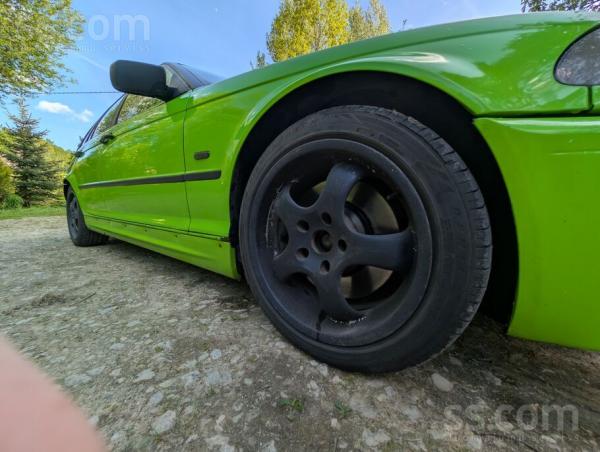 Zaļš BMW 330 2000 Rīga, ar dzinēja tilpumu 3.00 L un nobraukumu 436 tūkst. km par 1800 €, foto 10 vietnē AUTOMOTO.COM.LV