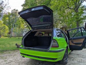 Green BMW 330 2000 in Riga, with an engine capacity of 3.00 L and mileage of 436 thousand km for 1800 €, photo 16 on AUTOMOTO.COM.LV