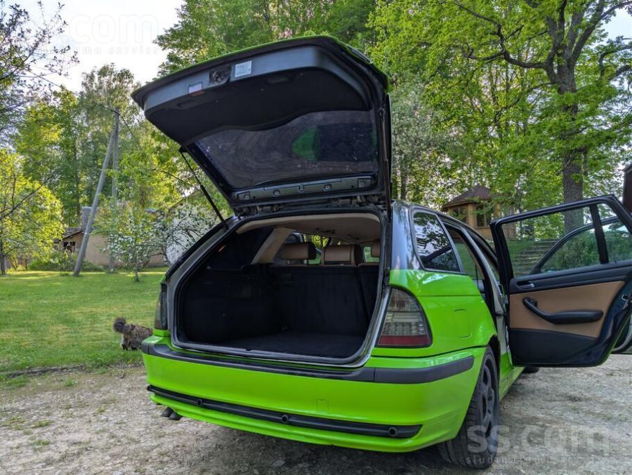 Green BMW 330 2000 in Riga, with an engine capacity of 3.00 L and mileage of 436 thousand km for 1800 €, photo 16 on AUTOMOTO.COM.LV