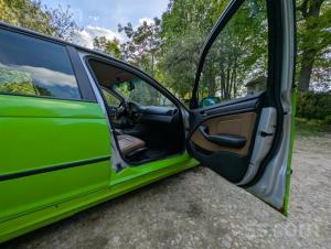 Green BMW 330 2000 in Riga, with an engine capacity of 3.00 L and mileage of 436 thousand km for 1800 €, photo 17 on AUTOMOTO.COM.LV