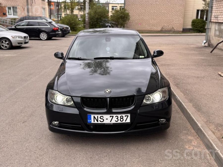 Зеленый БМВ 330 2005 в Резекне, объемом двигателя 3.00 л и пробегом 390 тыс. км за 3998 €, фото 1 на AUTOMOTO.COM.LV