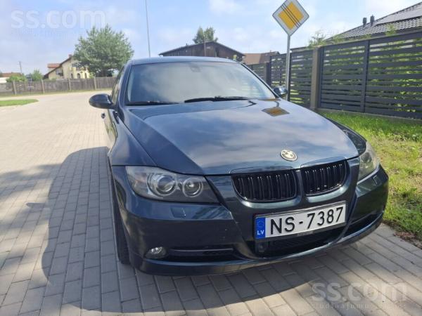 Green BMW 330 2005 in Riga, with an engine capacity of 3.00 L and mileage of 397 thousand km for 3600 €, photo 2 on AUTOMOTO.COM.LV