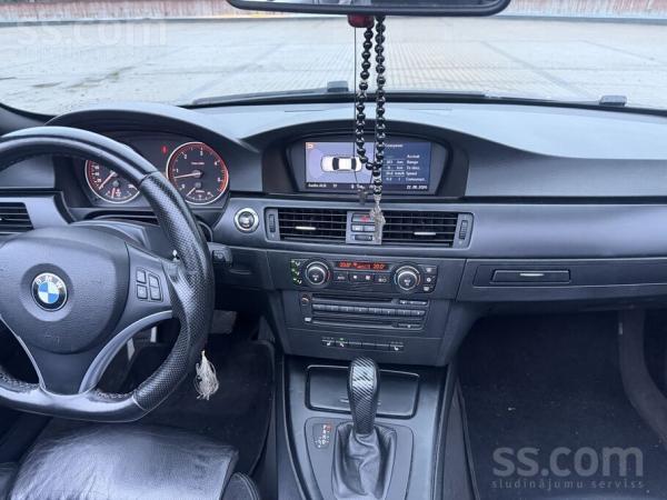 Grey BMW 330 2007 in Riga, with an engine capacity of 3.00 L and mileage of 343 thousand km for 9000 €, photo 8 on AUTOMOTO.COM.LV