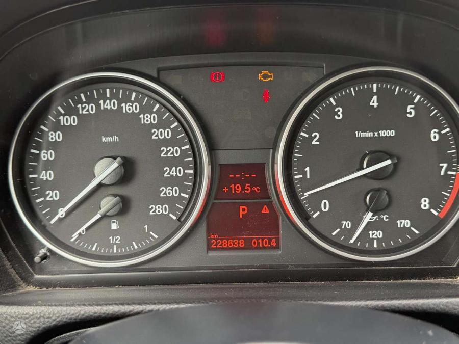 Серый БМВ 330 2008 в Кельме, объемом двигателя 3.00 л и пробегом 229 тыс. км за 5900 €, фото 13 на AUTOMOTO.COM.LV