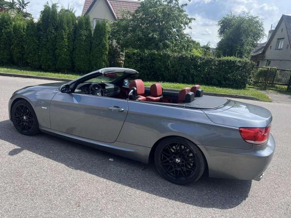 Grey BMW 330 2008 in Kaunas, with an engine capacity of 2.99 L and mileage of 254 thousand km for 8400 €, photo 4 on AUTOMOTO.COM.LV