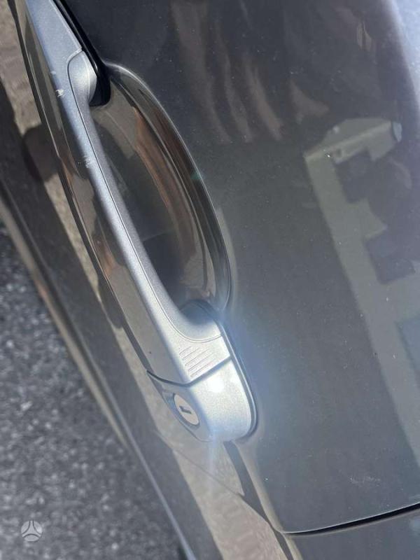 Grey BMW 330 2008 in Kaunas, with an engine capacity of 2.99 L and mileage of 254 thousand km for 8400 €, photo 9 on AUTOMOTO.COM.LV