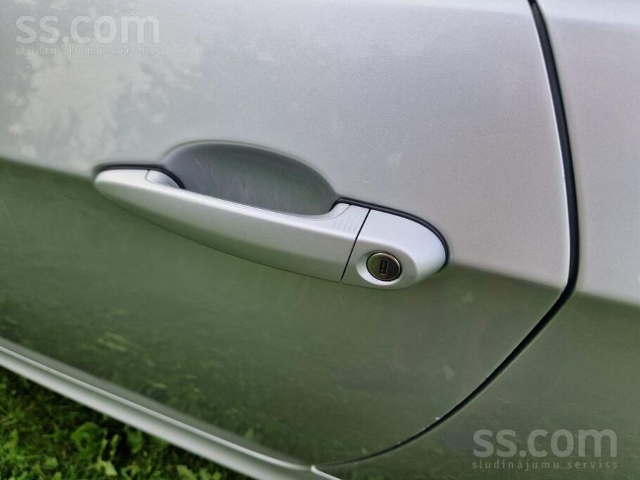 Pelēks BMW 330 2008 Rīga, ar dzinēja tilpumu 3.00 L un nobraukumu 267 tūkst. km par 5005 €, foto 12 vietnē AUTOMOTO.COM.LV