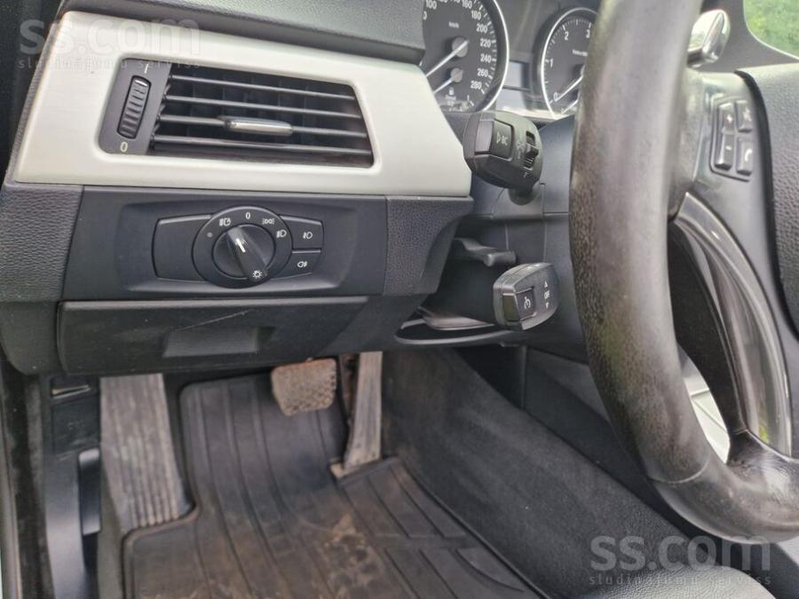 Pelēks BMW 330 2008 Rīga, ar dzinēja tilpumu 3.00 L un nobraukumu 267 tūkst. km par 5005 €, foto 15 vietnē AUTOMOTO.COM.LV
